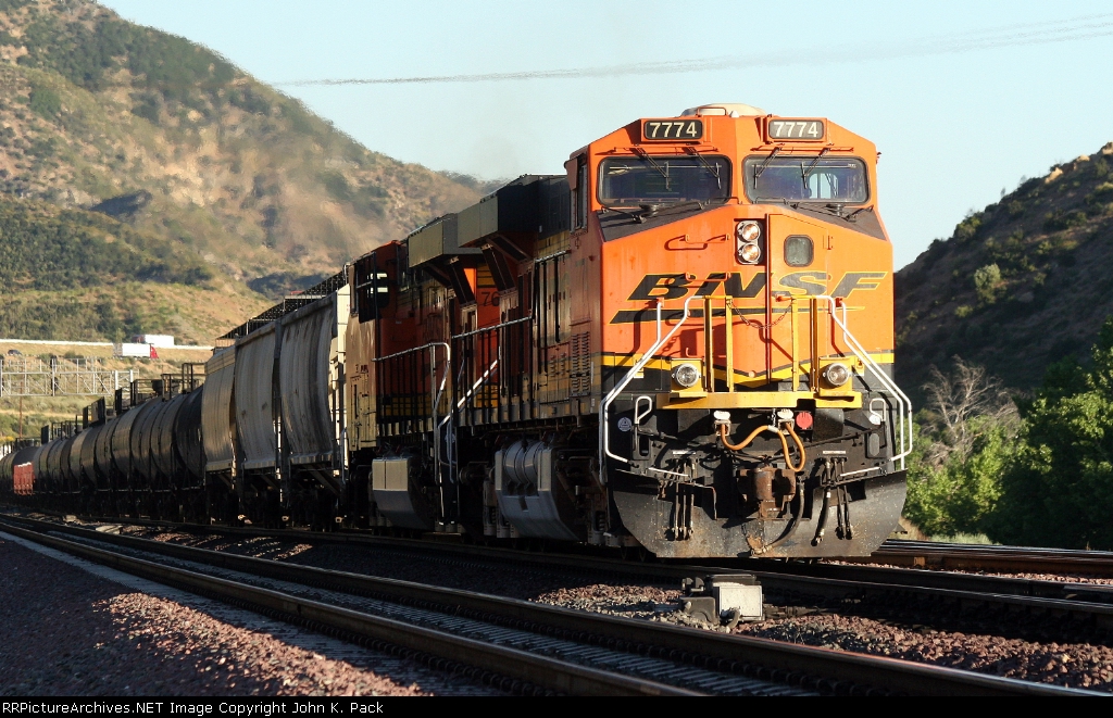 BNSF 7774